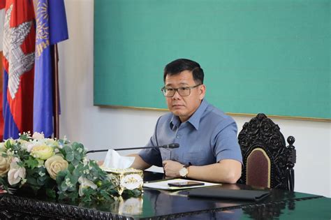 លោក កើត ឆែ ៖ ជំរុញឱ្យការដ្ឋានសាងសង់ស្ពានអាកាសក្បាលថ្នល់ ត្រូវបង្រួមរបងការដ្ឋានឱ្យតូចជាងមុន