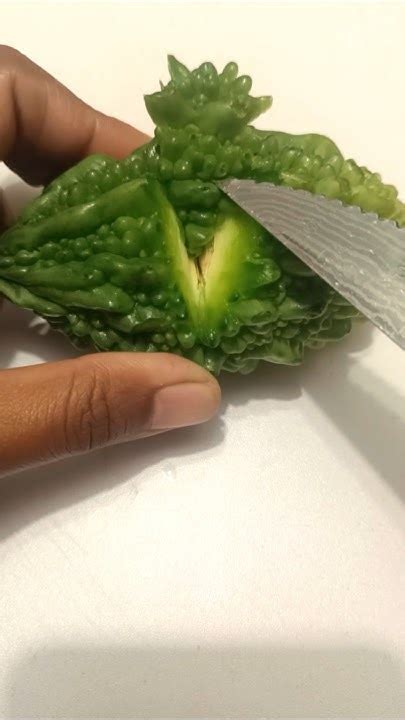 💓মাশাআল্লাহ 💓 করলা দিয়ে কি অসাধারণ আর্ট করা যায় 😲 Shortsvideo Shortsfeed Bittergourd Art