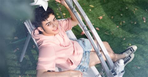 Once A Cosplayer Chinese Dreamboat Wang Yihuan Boldly Takes On Bl Sex Scenes Gagatai