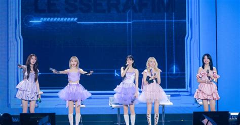 日 매체의 스포트라이트 르세라핌 팬미팅 집중 조명