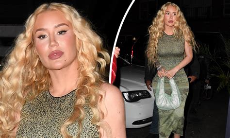 Iggy Azalea Shows Off Her Famous Hourglass Figure In A Very Tight Dress