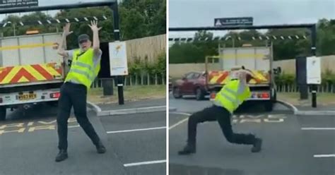 Mcdonalds Drive Thru Worker Goes Viral With Entertaining Dancing For