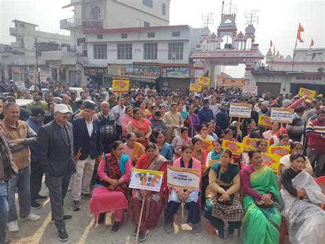 कोटद्वार में मूल निवास मांग के समर्थन मे सड़कों पर उतरे हजारों लोग