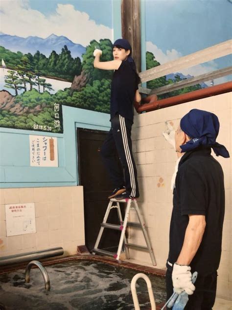 【悲報】美人すぎる銭湯絵師・勝海麻衣、ガチで一度も銭湯で作業したことが無かったww