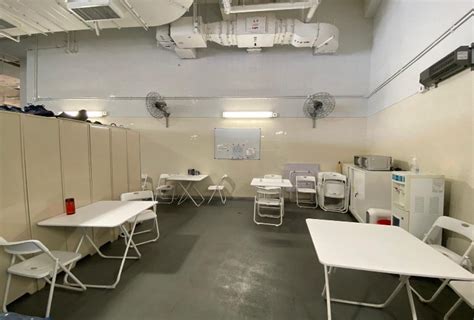 五一勞動節︱食環署：三招保鄉郊前線清潔工權益 向戶外員工派「掛腰風扇」 新冠疫情專頁