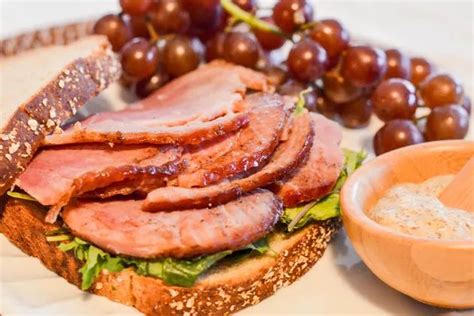 How To Bake A Cooked Boneless Kretschmar Ham According To Chefs