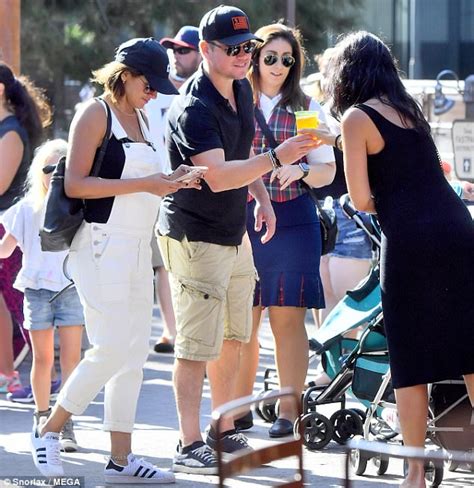 Matt Damon Rides Rollercoaster With Daughter Gia At Disney Daily Mail