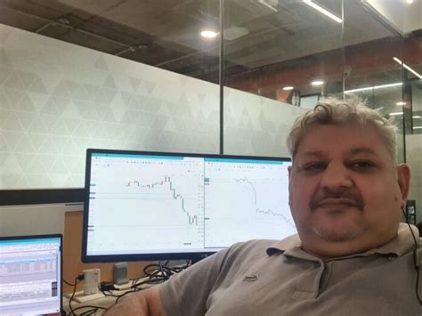 Making Market Easy For New Comers Tradersloop And Deepak Wadhwa Are