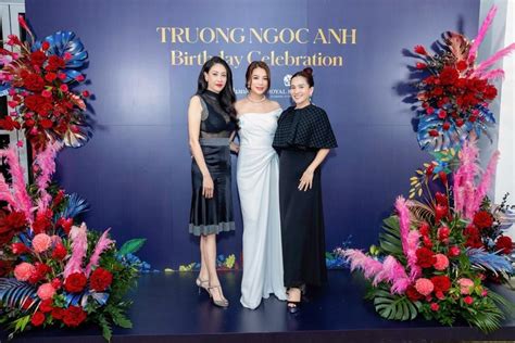 Trương Ngọc Ánh Tình Tứ Bên Bạn Trai Anh Dũng đón Sinh Nhật Muộn Báo