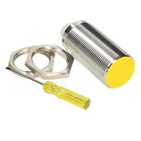 8 Mm Metal Face Sensor Bi18 Pn8s Fo 24 V Pnp At ₹ 4190piece In New