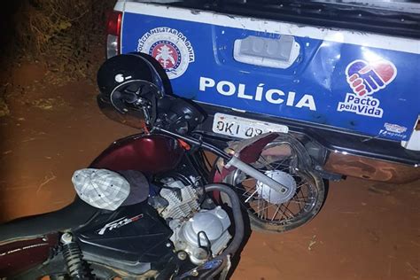 Alcoolizado Motociclista Colide Em Viatura Da PM E Acaba Preso Em