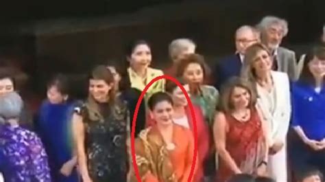Iriana Jokowi Dibully Warganet Gegara Ngomong Terbata Bata Di Depan