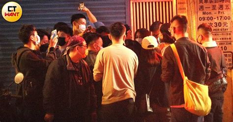 獨家／陳綺貞低調上酒吧 深夜遭二十多名男子包圍 娛樂 Ctwant