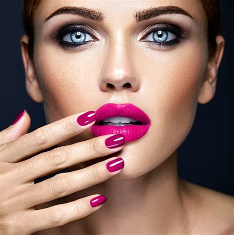 💄🌟 ¡secretos De Maquillaje Para Hacer Brillar Tu Vestido Azul Como