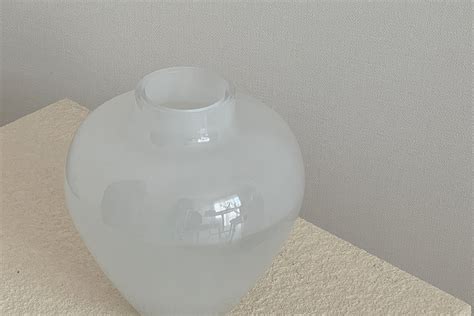 에포크 글라스 백자 화이트 화병 클레어 꽃병 위시버킷