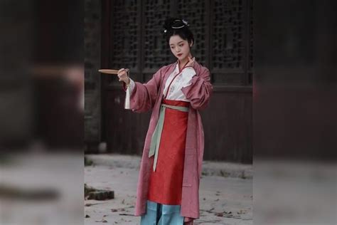 虽然我们可能会停下，但时间不会时间