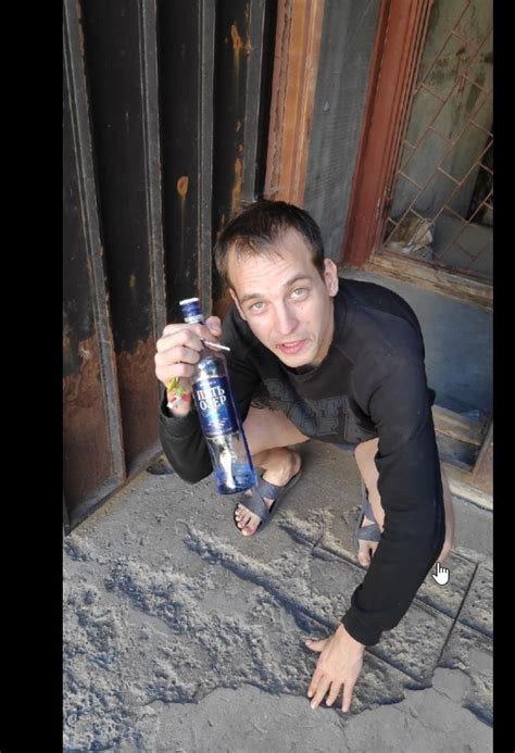 Создать мем пацан гопник бутылка парень Картинки Meme