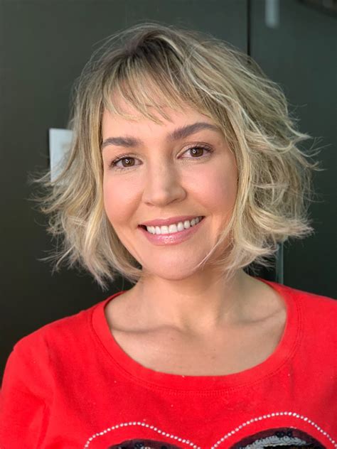 29 Modern Layered Bob Haircuts For Women Over 50 To Take Years Off