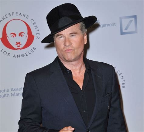 ヴァル・キルマー、アンジーにキスしたかった