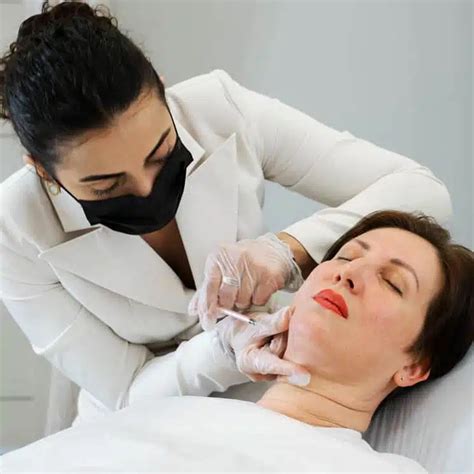 Double Chin Reduction Treatment In Vile Parle Mumbai