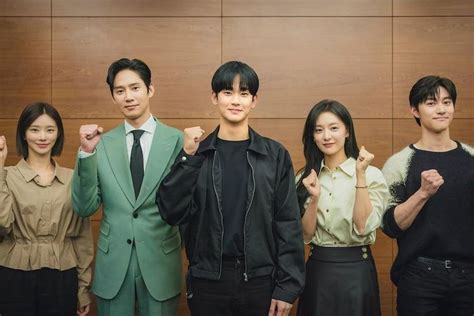 Kim Soo Hyun Transforms Into Kim Ji Wons Impeccable Husband In Queen