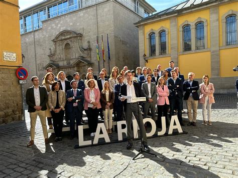 Capellán incorpora a su lista al Parlamento a Belinda León ex de