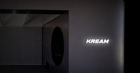 잠실 롯데百 첫 크림 오프라인 매장 개장