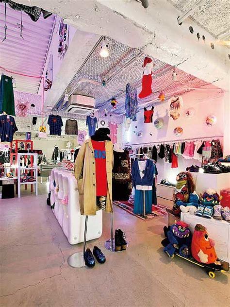 大阪【アメリカ村】古着やアメカジで自分スタイルに！ まっぷるトラベルガイド