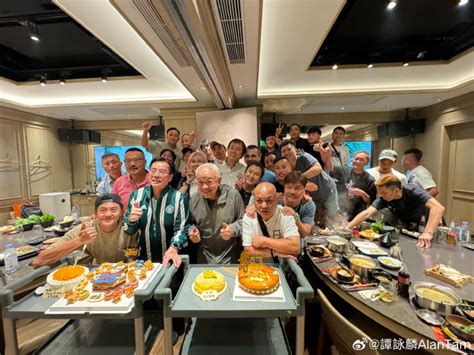 譚詠麟包到冚遮心形髮際線！身上兩物自揭是天王巨星 星島日報