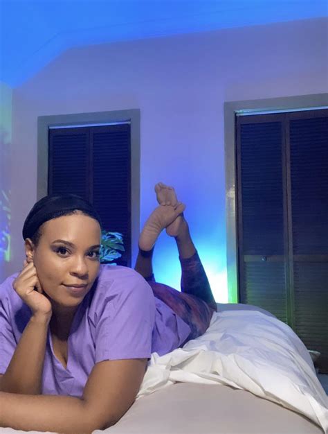 Size 11s Anyone 😌 R Bigfeetgirls