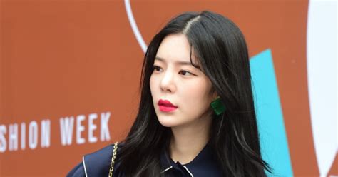 포토 장재인 레드립