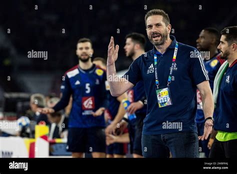 Guillaume Gille Trainer Frankreich Beschwert Sich MEN S EHF EURO 2024