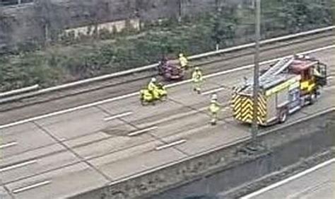 M25 Traffic Latest Three Lanes Closed After Crash Near Junction 10
