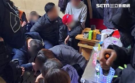 白天賣肉粽「晚上變賭場」 警方攻堅逮回32人 社會 三立新聞網 Setncom