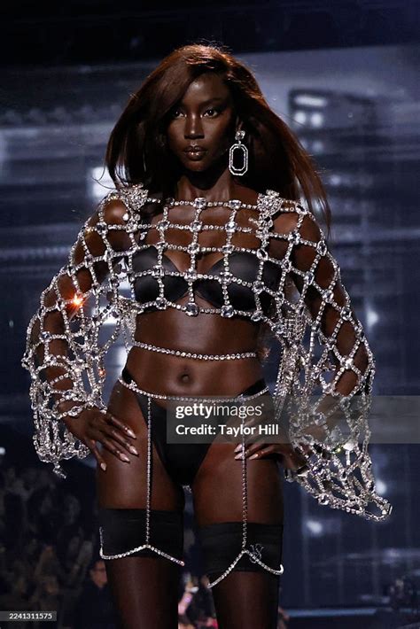 Anok Yai Walks The Runway During The 2025 Victorias Secret Fashion