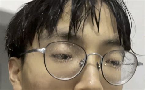 当我从超市出来突降大雨，雨你这老6老往我裤裆里灌水 小潘儿同学啊 小潘儿同学啊 哔哩哔哩视频