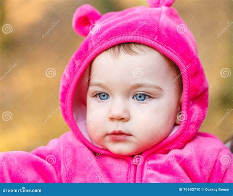 прелестный ребёнок стоковое фото изображение насчитывающей дочь 79633710