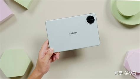 华为matepad Mini：2025年9月4日推出，是华为首款88英寸旗舰小平板。 知乎