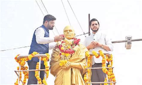 Kurnool Follow In Footsteps Of Potti Sriramulu Exhorts Collector Dr G