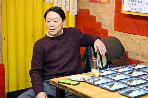金曜ドラマ「不適切にもほどがある！」第1話。まさかのミュージカル展開！加賀ちゃん（木下晴香）と秋津睦実似の男（磯村勇斗）（c）tbs