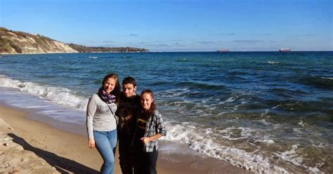 СУ Свети Климент Охридски Троян Трима доброволци бяха на национално