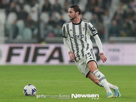 라비오 “맨유 이적 무산돼서 다행”