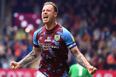 Hes Back Ashley Barnes Makes Sensational Burnley Return Just In Time For Blackburn Rovers Derby