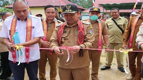 Pj Bupati Landak Resmikan Pamsimas Desa Lamoanak Wujudkan 100 Persen