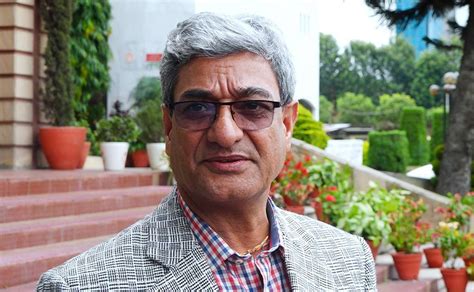 ओलीकै नेतृत्वमा नयाँ सरकार बन्छ लेखक