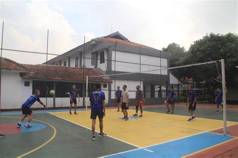 TINGKATKAN STAMINA TUBUH PRAJURIT BATALYON INFANTERI MARINIR LAKSANAKAN OLAHRAGA UMUM