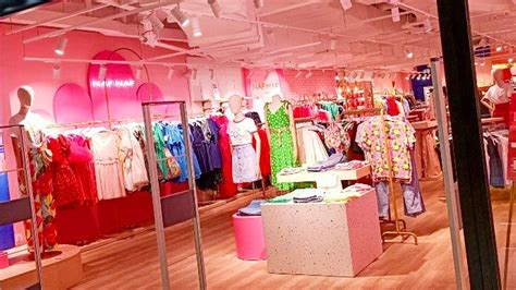 Cette célèbre enseigne de vêtements que toutes les femmes adorent