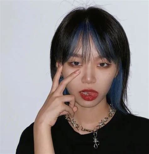 最时髦个性挑染发图片 洋气前卫越染越抢眼 个性染发 美发站
