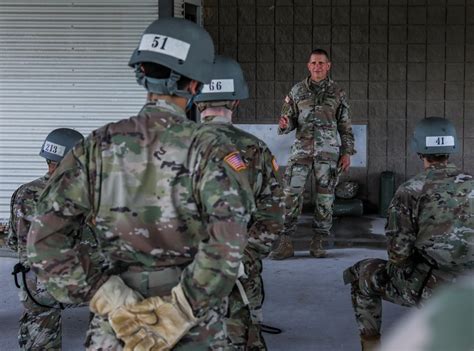 Dvids Images Sgt Maj Of The Army Grinston Visits The 101st [image