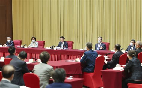 李强赵乐际王沪宁蔡奇丁薛祥李希分别看望出席全国政协十四届一次会议委员并参加讨论